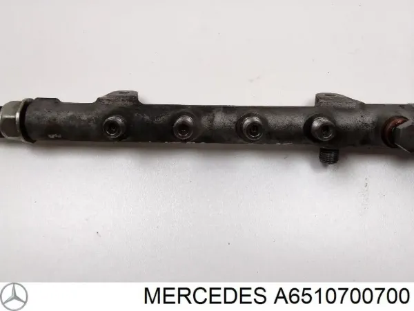 6510700700 MERCEDES Rampa de combustible