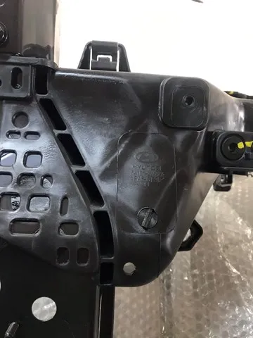 641012W000 HYUNDAI/KIA Soporte de radiador