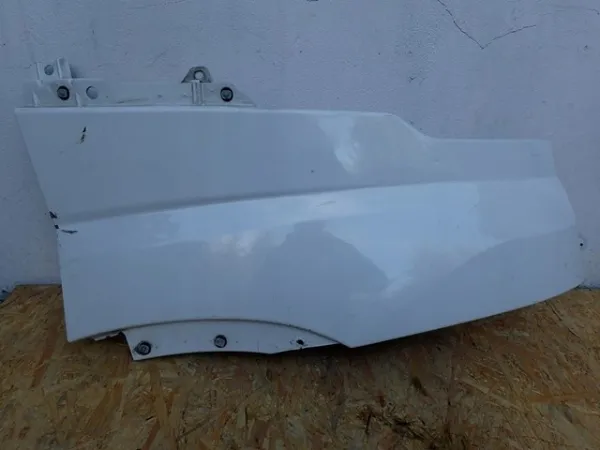 5801513999 IVECO aleta delantera derecha