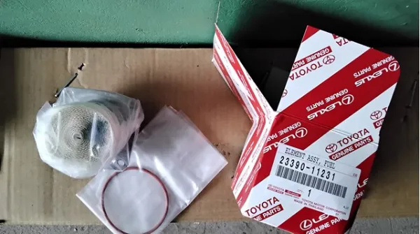 2339011231 TOYOTA Filtro de combustible