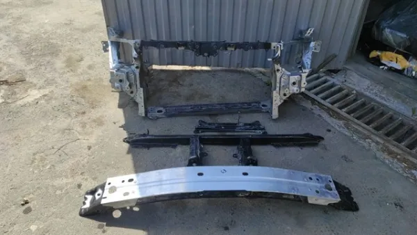 5210233010 TOYOTA soporte de viga delantero